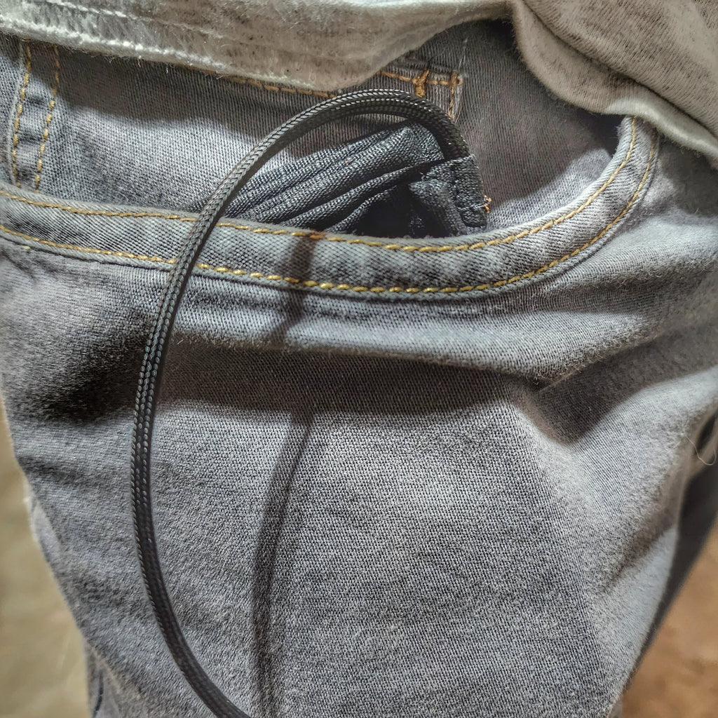 Pull Cloth - Lightweight minimalist handkerchief with paracord lanyard ...