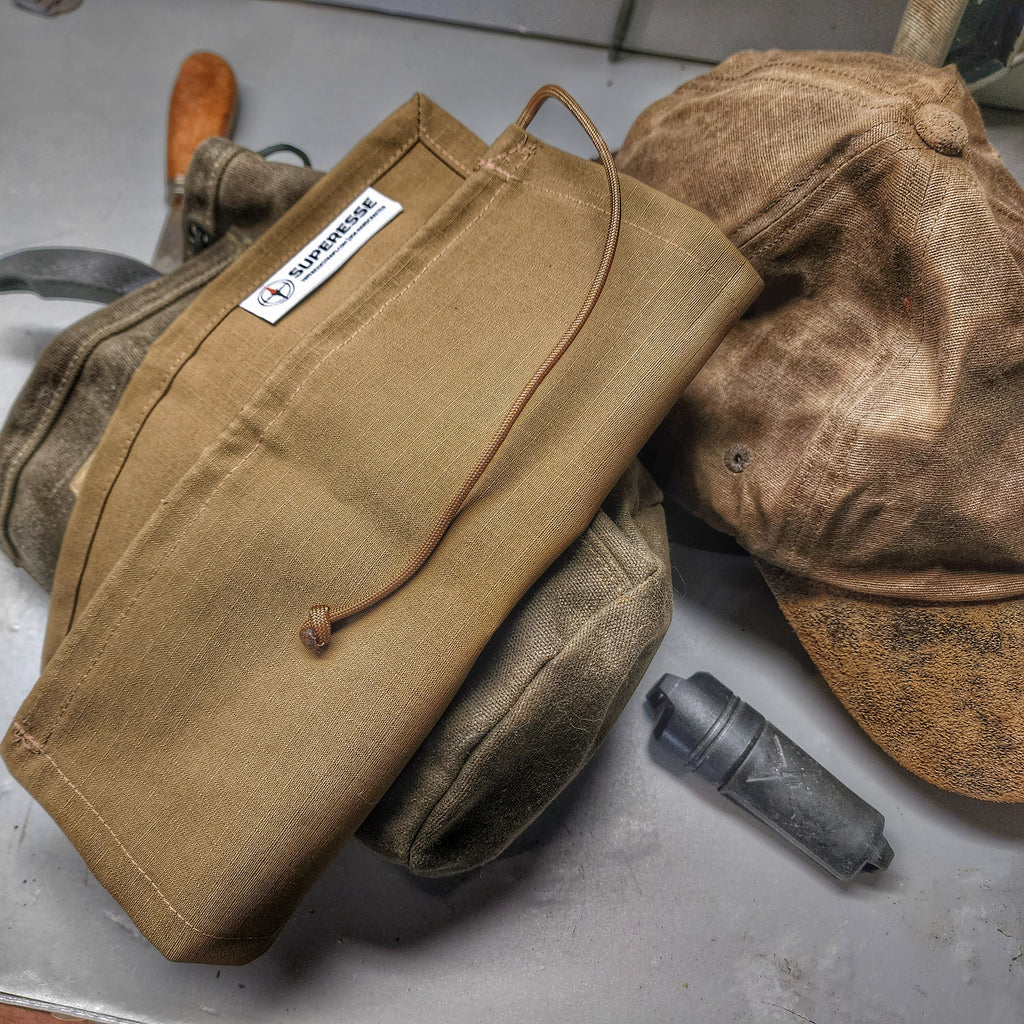 Pull Cloth - Lightweight minimalist handkerchief with paracord lanyard ...